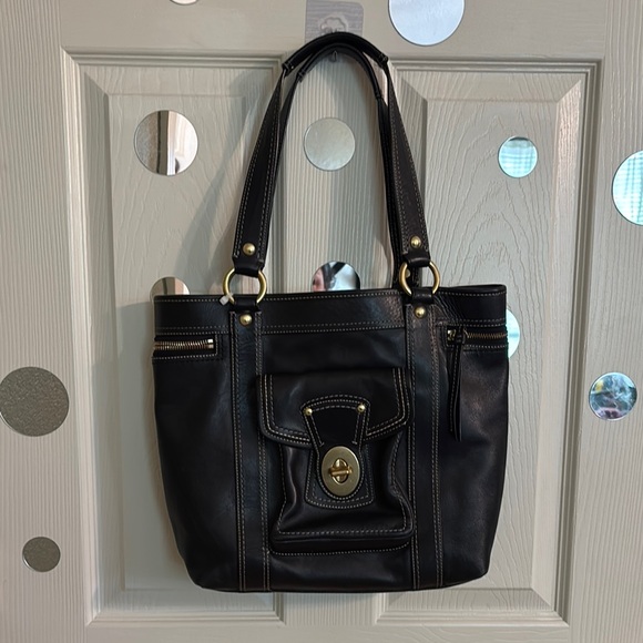 Coach | Bags | Coach Gigi Tote Black Leather Bag With Gold Accents ...